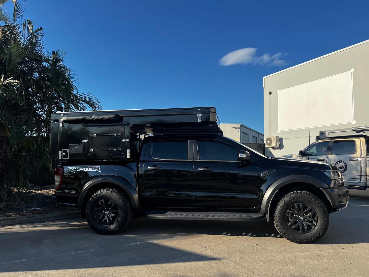 camper model 2 – On Back Campers